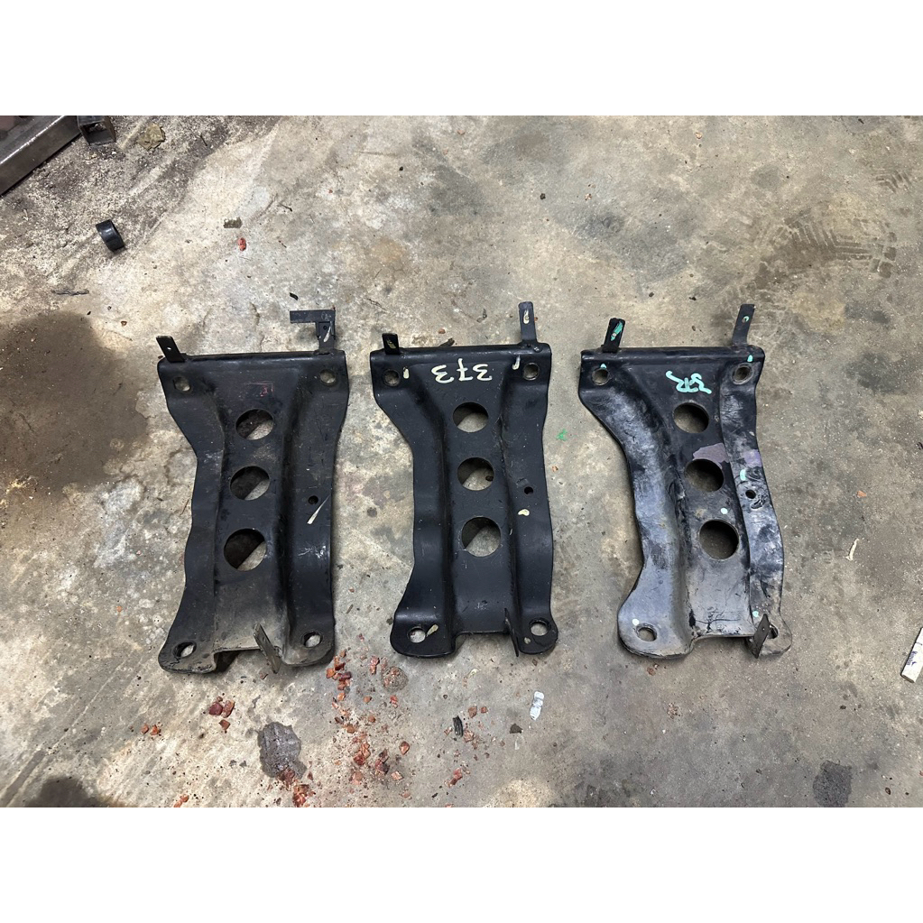 BRACKET BAWAH INTAKE ENGINE PROTON WIRA SATRIA | Shopee Malaysia