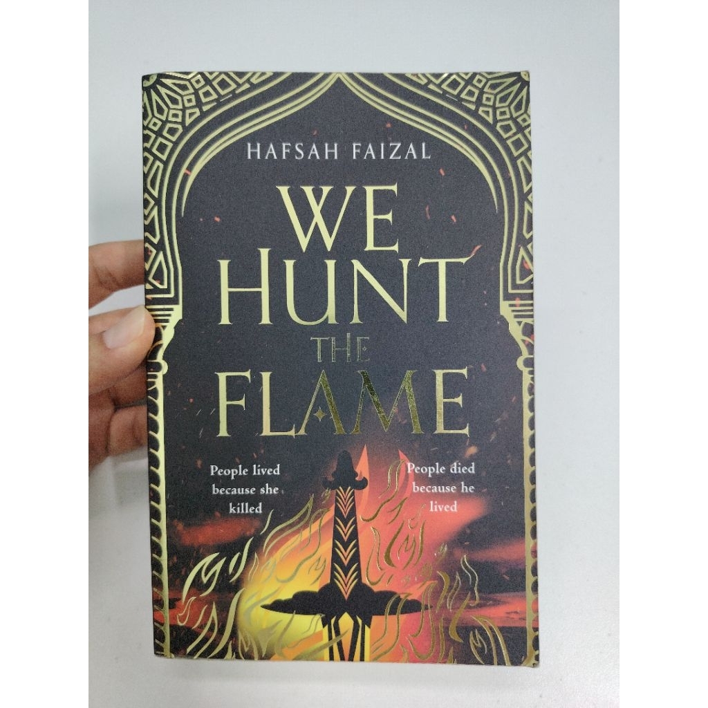 [BB] [Used] We Hunt the Flame by Hafsah Faizal (YA / Fantasy / Romance ...