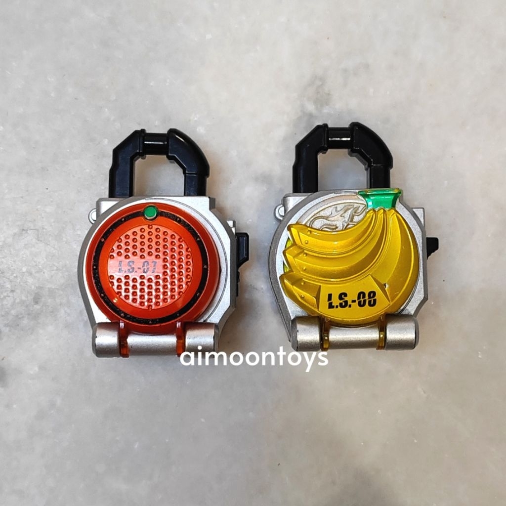 USED BANDAI SET 2x DX Orange + DX Banana Lockseed Lock Seed Kamen Rider ...