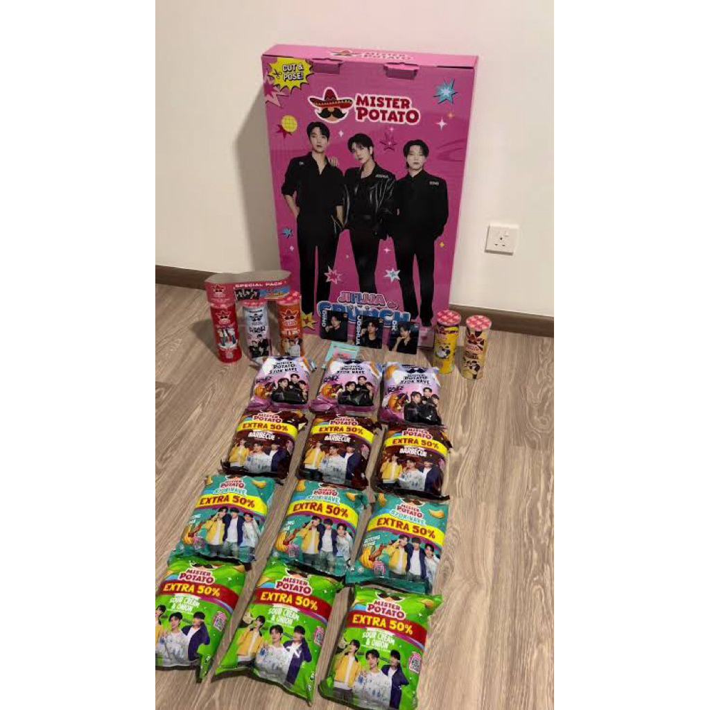 Mister Potato GIANT Pink Edition x Seventeen, Jinja Crunch, Giant Pack ...