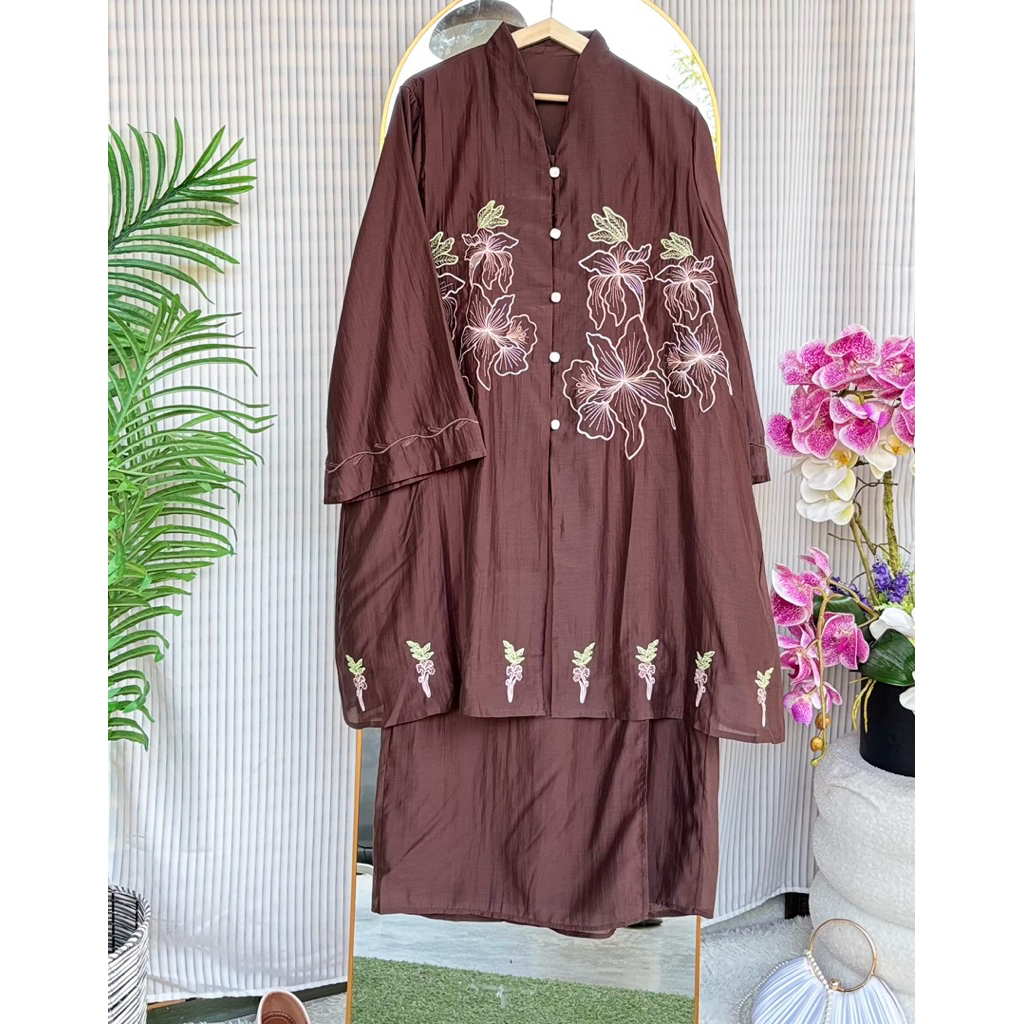 ARISAH KURUNG LABUH EMBOIDERY TEMA MATCHA BAJU RAYA 2026 | Shopee Malaysia