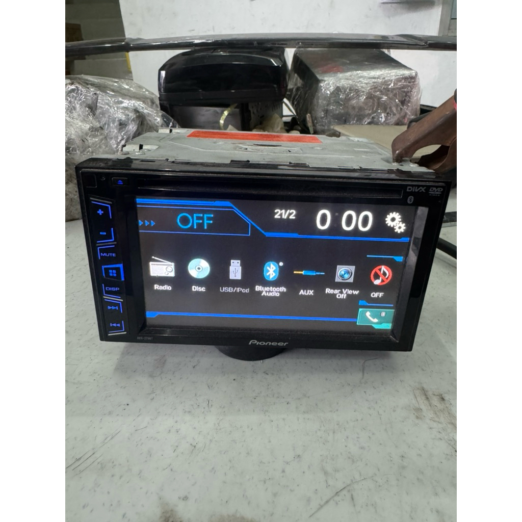 Pioneer AVH-275BT Bluetooth Reverse Camera CD DVD AUX Multimedia ...