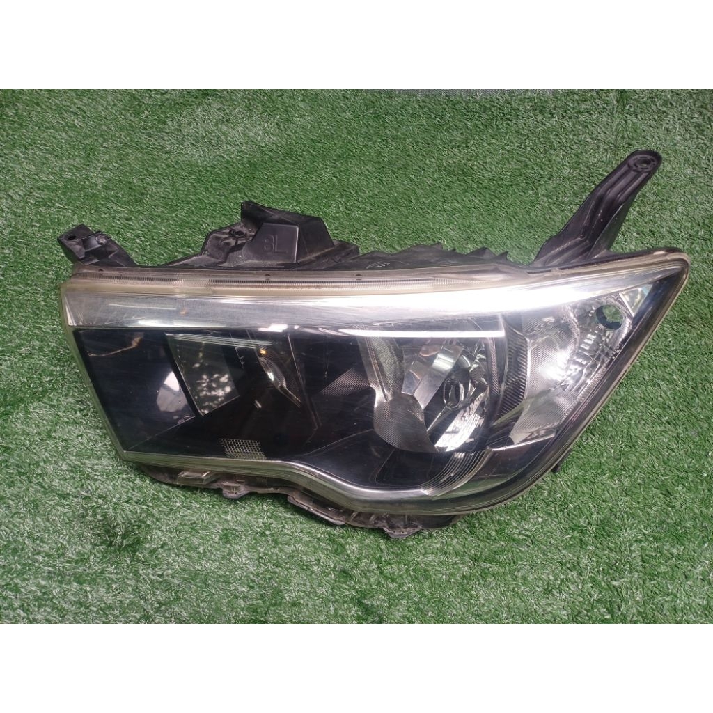 PERODUA BEZZA HEADLAMP LEFT BLACK ( PASSENGER ) HAVE ABIT CRACK ...