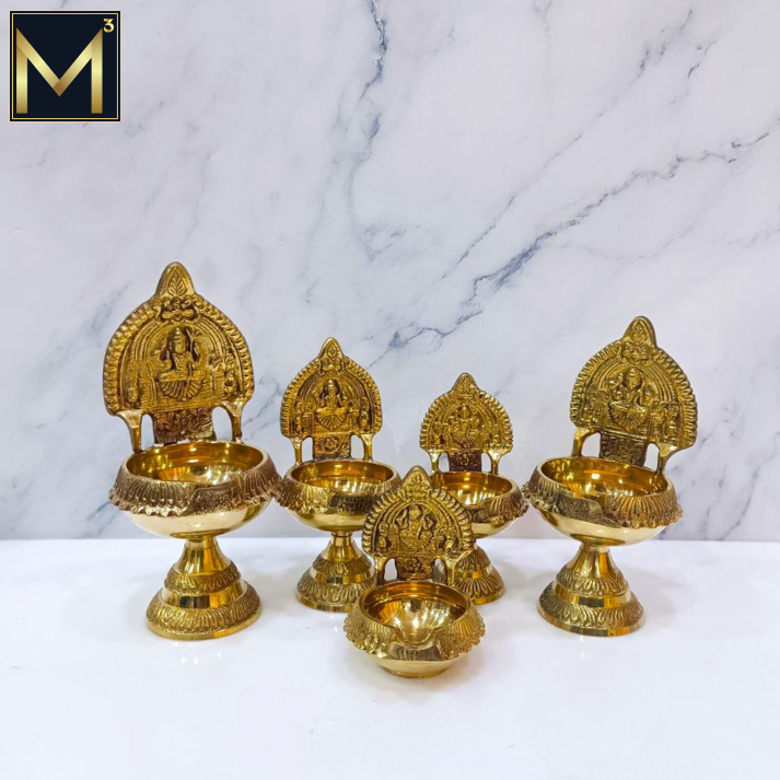 Traditional Brass Lakshmi Vilakku Deepam Oil Lamp with Pedestal Base ...