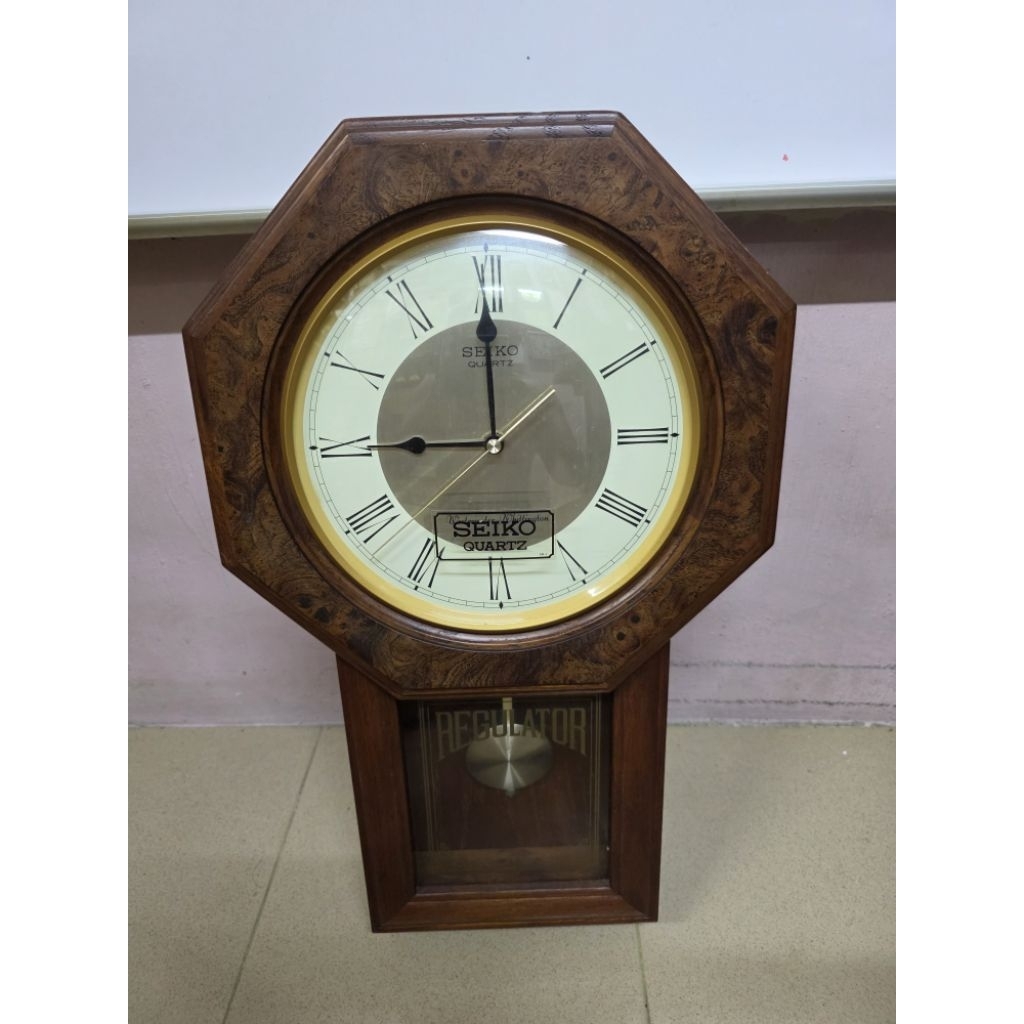 vintage 90s seiko quartz wooden wall clock (broken)display only ...