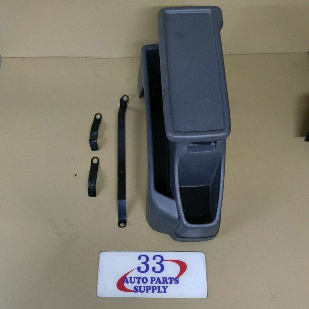 TOYOTA ESTIMA ACR30 MCR30 CONSOLE BOX / ARMREST(JAPAN USED) | Shopee ...