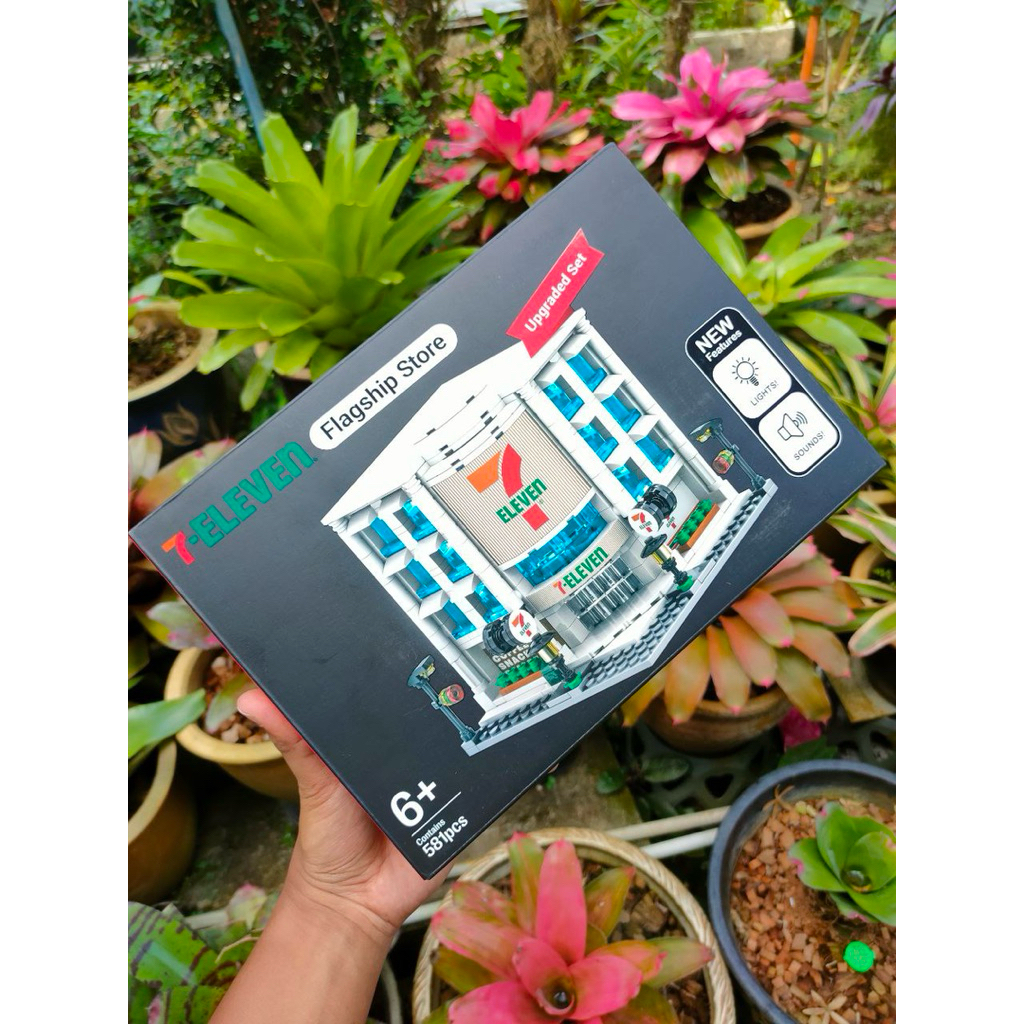 7 ELEVEN FLAGSHIP BUILDING BLOCK (NEW SET 2025) | Shopee Malaysia