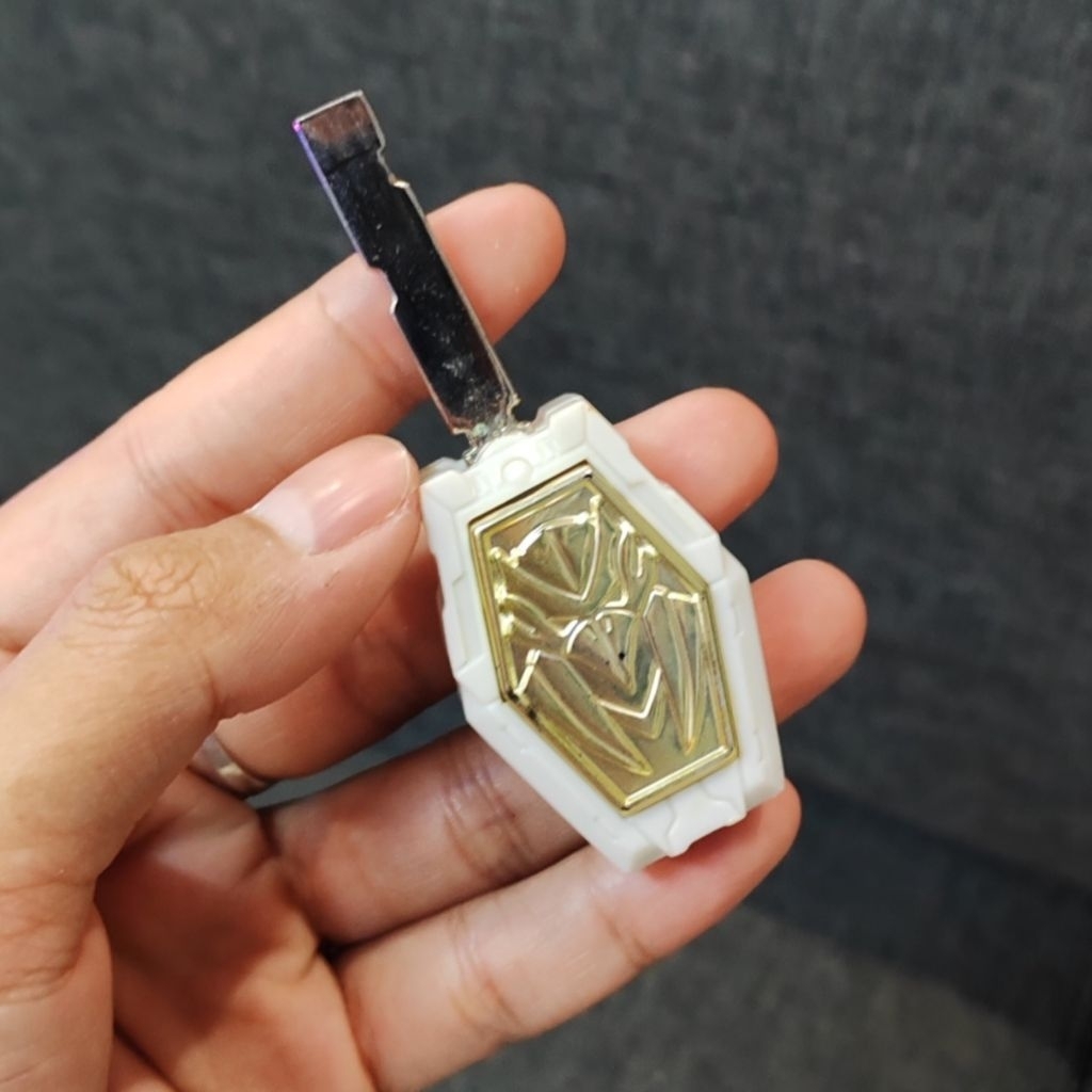 USED TOMY DX Madan Key Shadow Key Madan Senki Ryukendo Ryujino | Shopee ...
