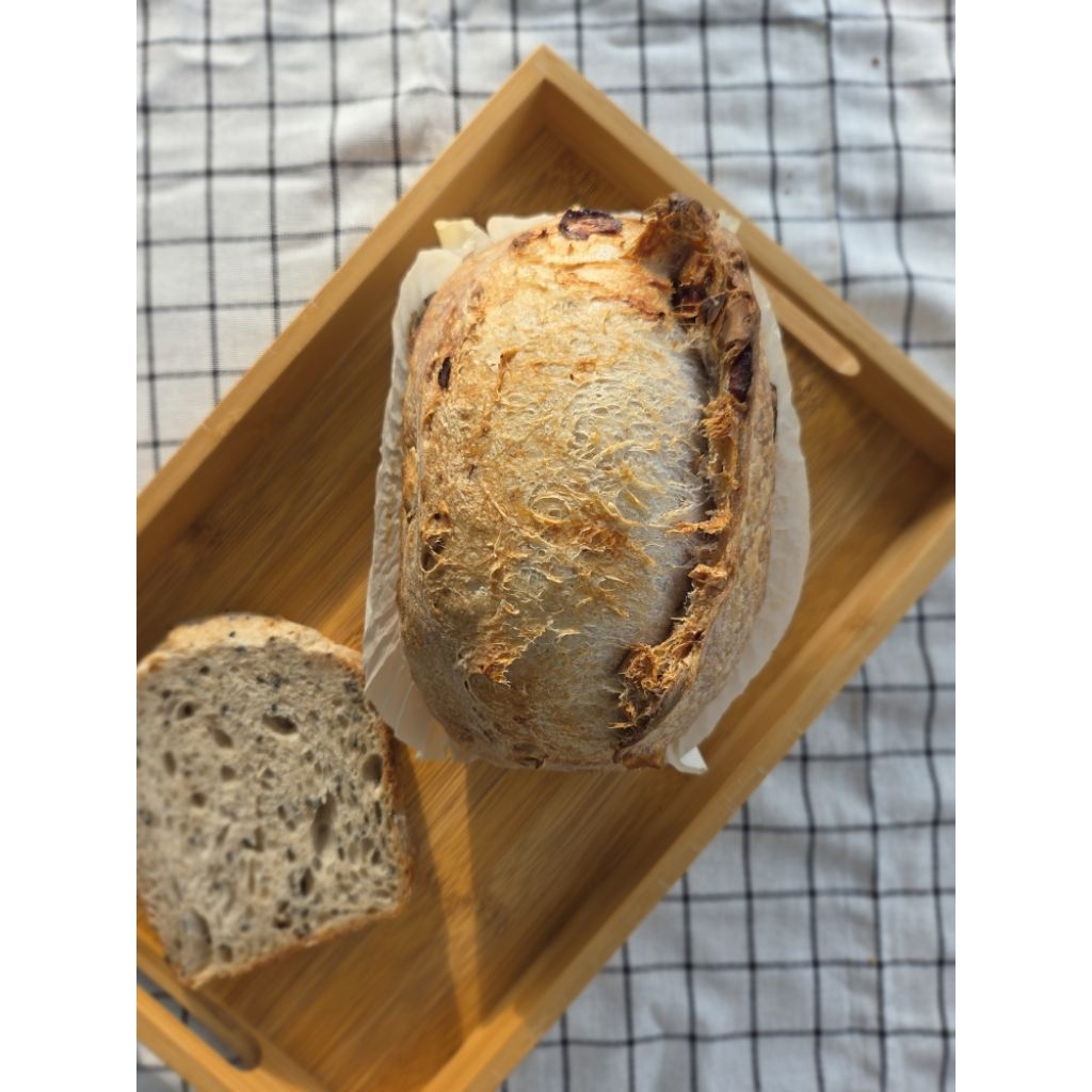 100% Halal Ingredients Plain/Wholemeal Sourdough Loaf 600g +-, 100% No ...