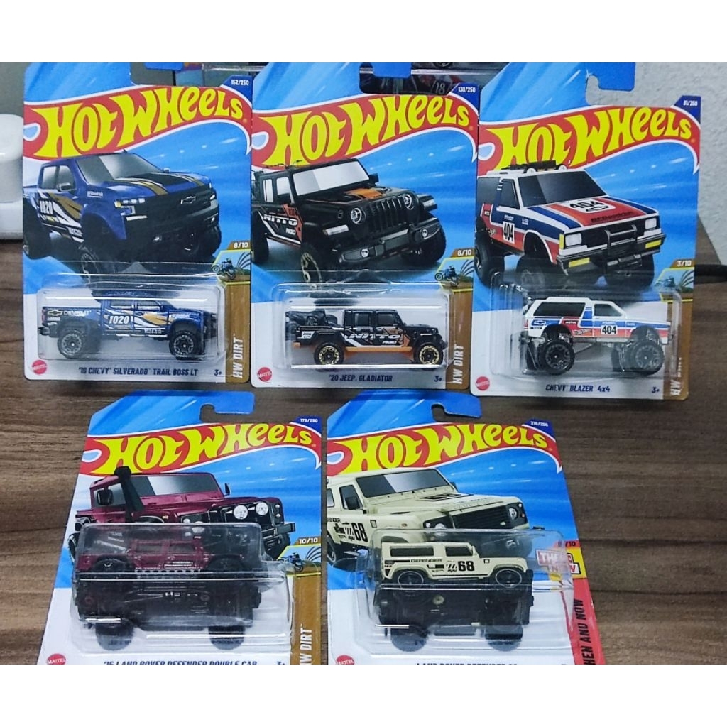 Hot Wheels 4x4 , Land Rover Defender, Chevy Blazer , Jeep Gladiator ...