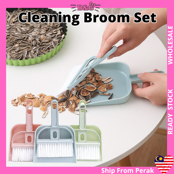 Compact Mini Desk Broom Portable And Space-Saving Penyapu Meja Mini ...