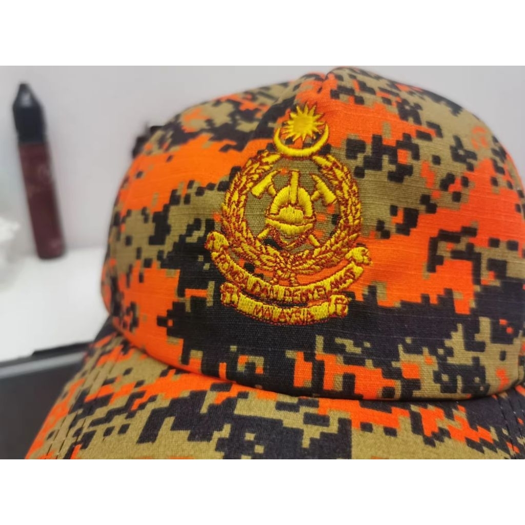 Topi Loreng Oren Bomba | Shopee Malaysia