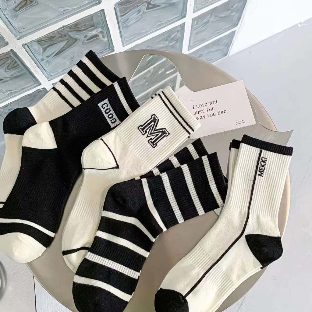 Mrs.socks Striped Line Tide Socks Crew Socks Women Stokin Pendek ...
