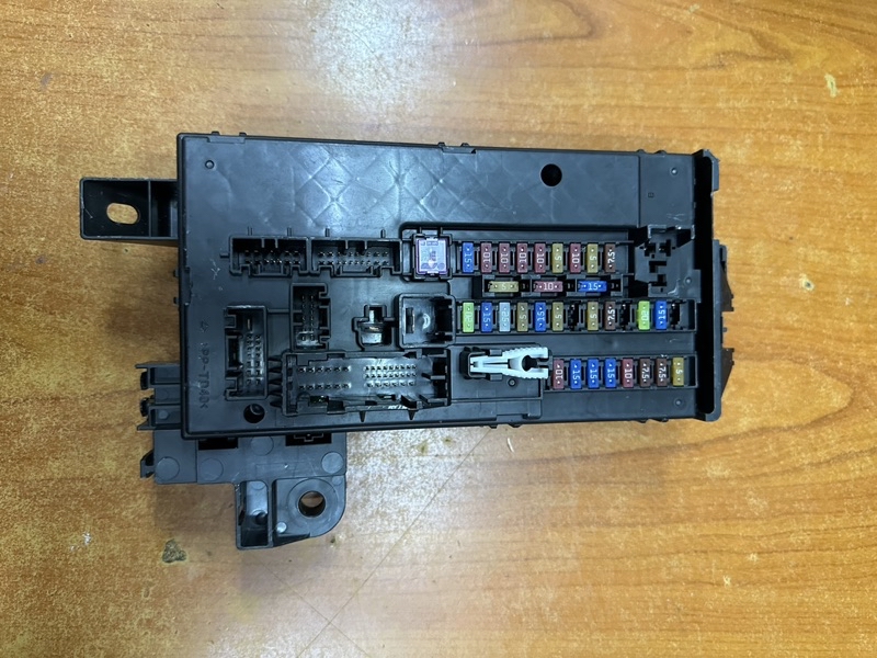 PERODUA AXIA FUSE BOX WITH FUSE 82600-BZD50 ( J-J ) USED ORIGINAL READY ...