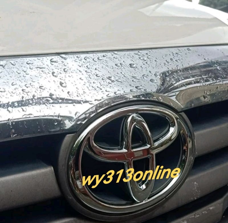 Original Toyota Hilux Kun25/Kun26 2005 - 2014 Front Grille Logo Emblem ...