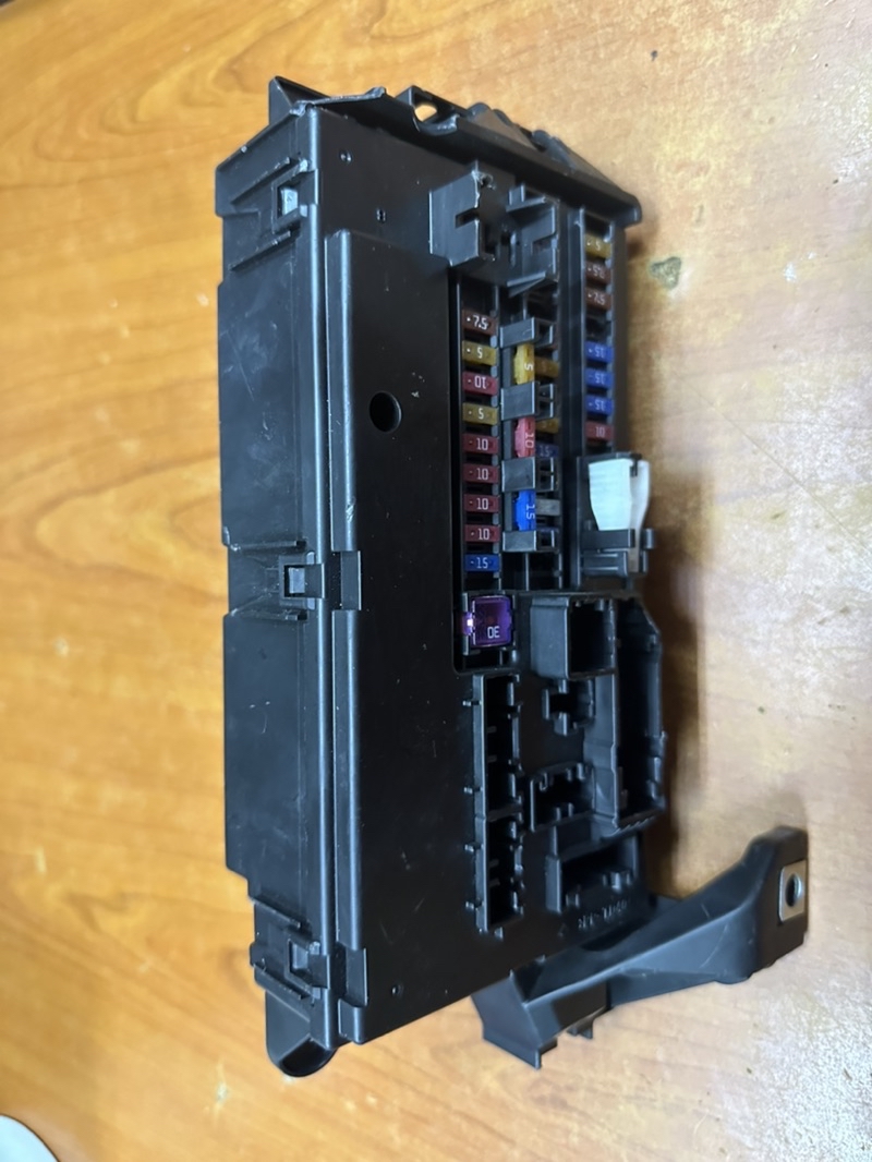 PERODUA FUSE BOX WITH FUSE USED 82600-BZ140 (D-D) ORIGINAL READY STOCK ...