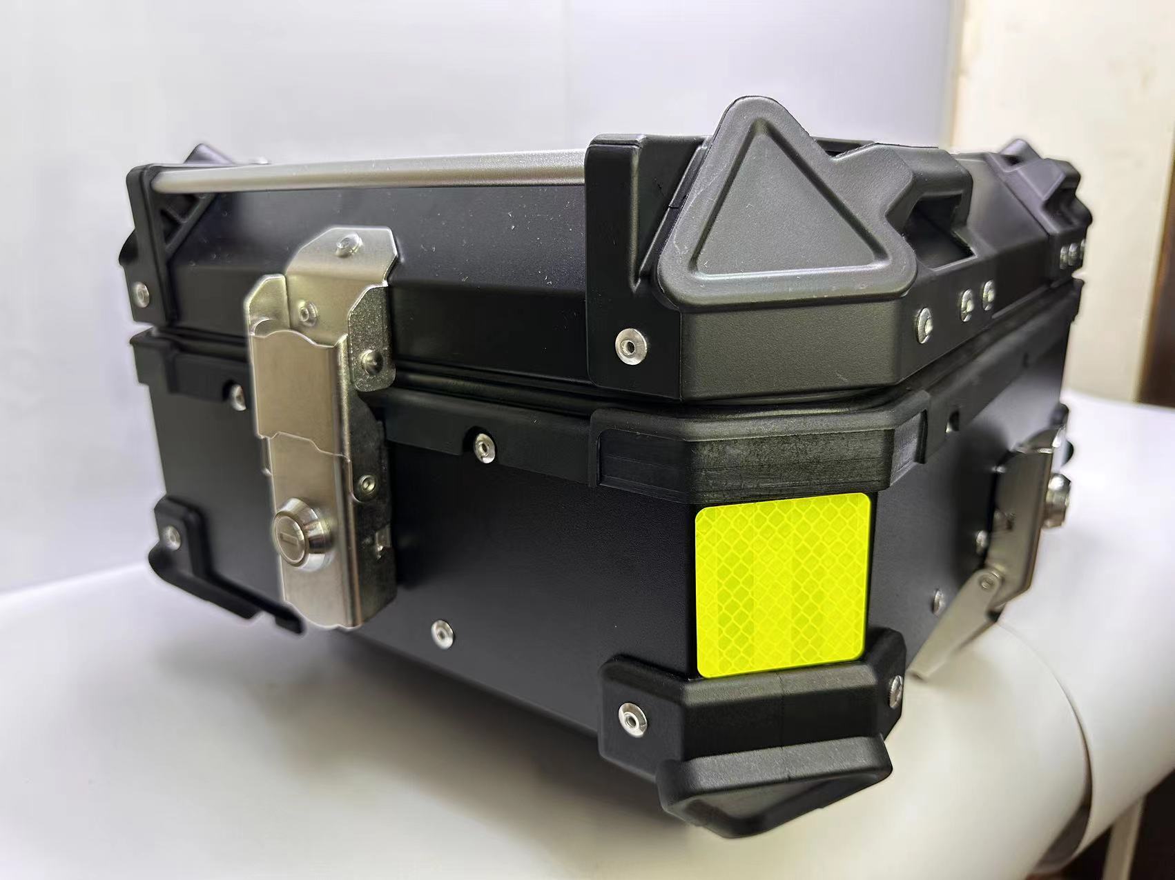 Top Box X Design Kotak Motosikal Peti Aluminum Box Motorcycle PETI 28L ...