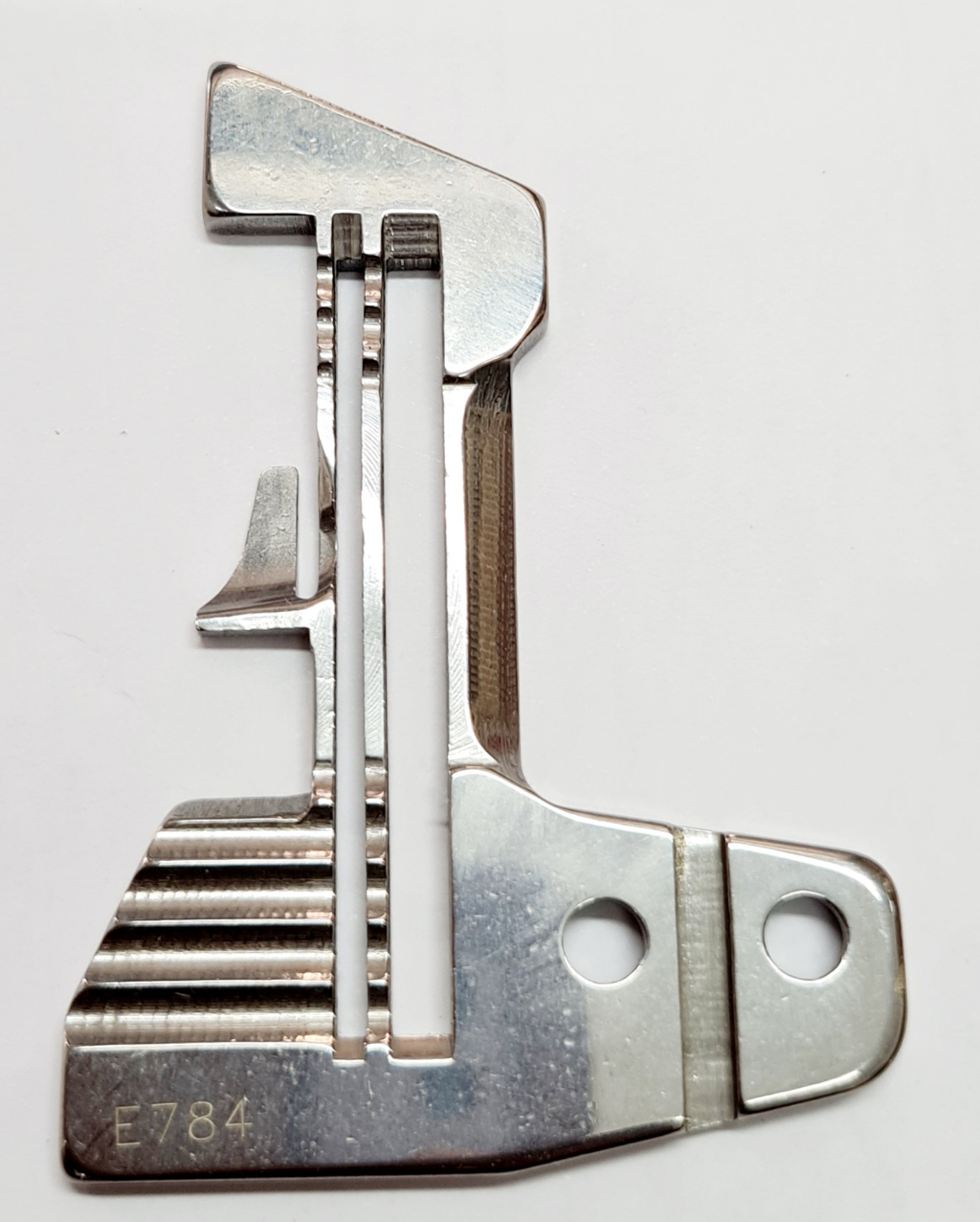 NEEDLE PLATE E784 FOR OVERLOCK SEWING MACHINE // TAPAK E784/737 MESIN ...