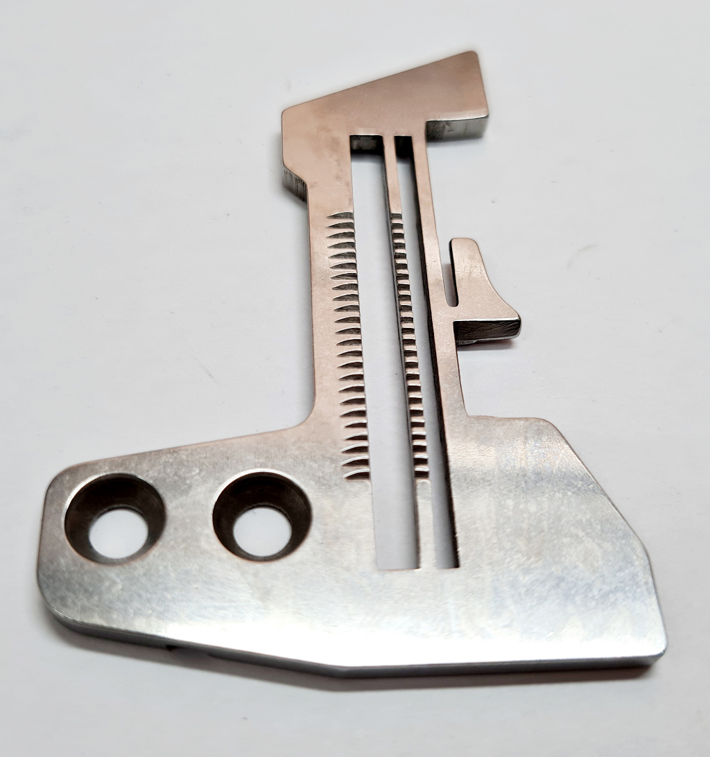 NEEDLE PLATE E784 FOR OVERLOCK SEWING MACHINE // TAPAK E784/737 MESIN ...