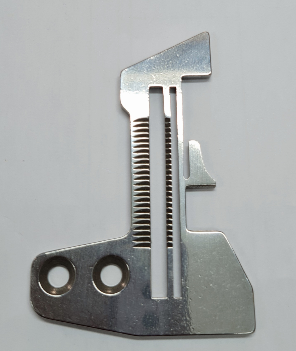 NEEDLE PLATE E784 FOR OVERLOCK SEWING MACHINE // TAPAK E784/737 MESIN ...