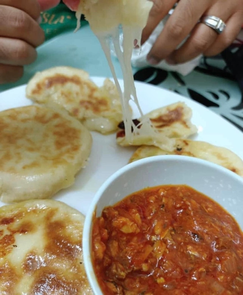 KAJANG SAHAJA!! SAME DAY DELIVERY! ROTI NAAN CHEESE ori by AUNTIE NAAN ...