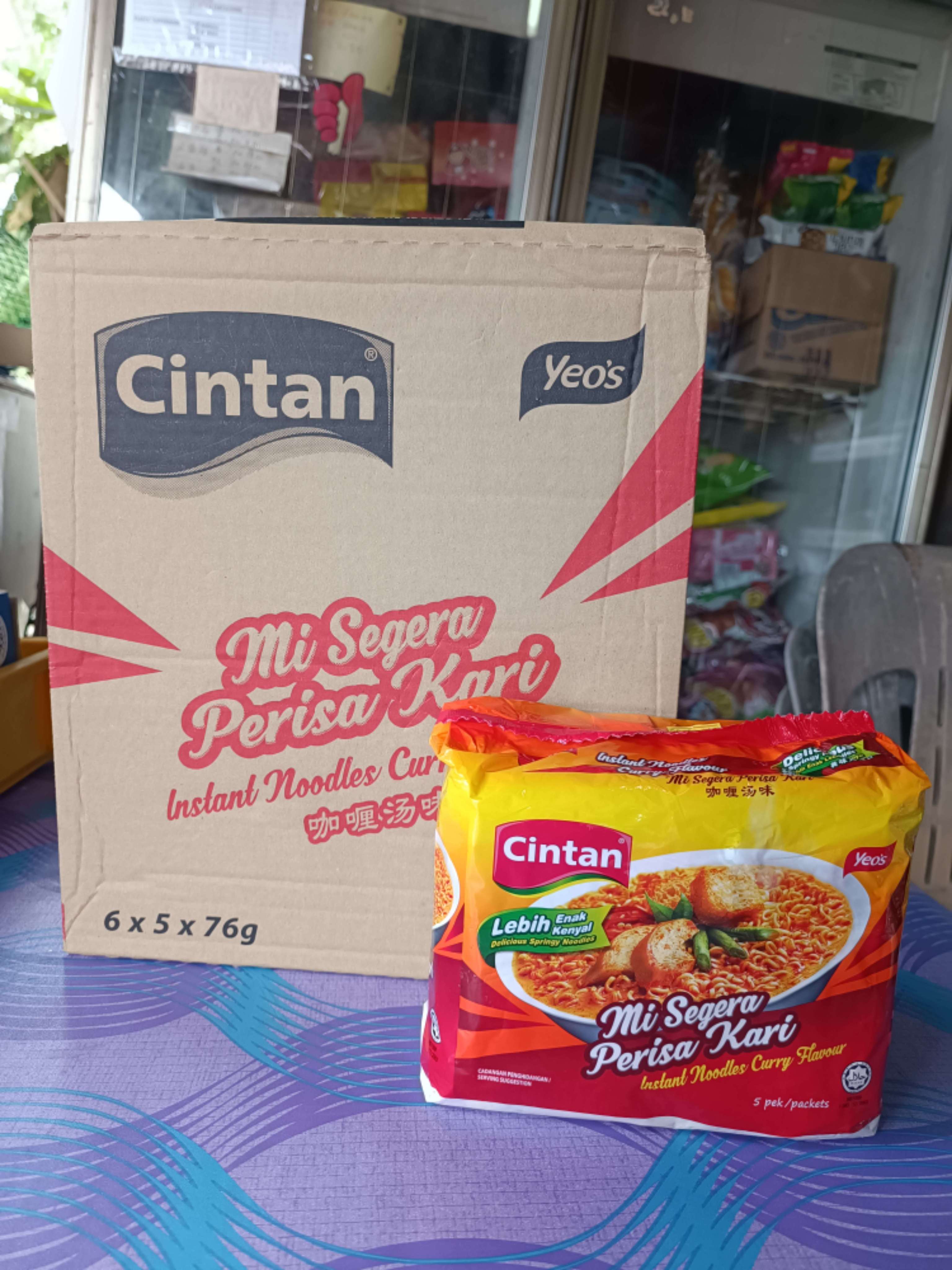 Yeos Cintan Mi Segera Perisa Kari 6 x 5 x 76g (Per Carton) with Bubble ...