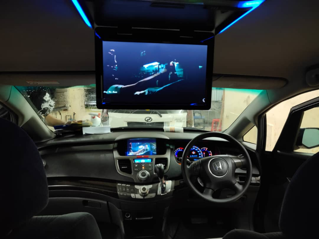 Car Roof Monitor 10" Super Slim Super Full HD Flip down Roof Monitor ...