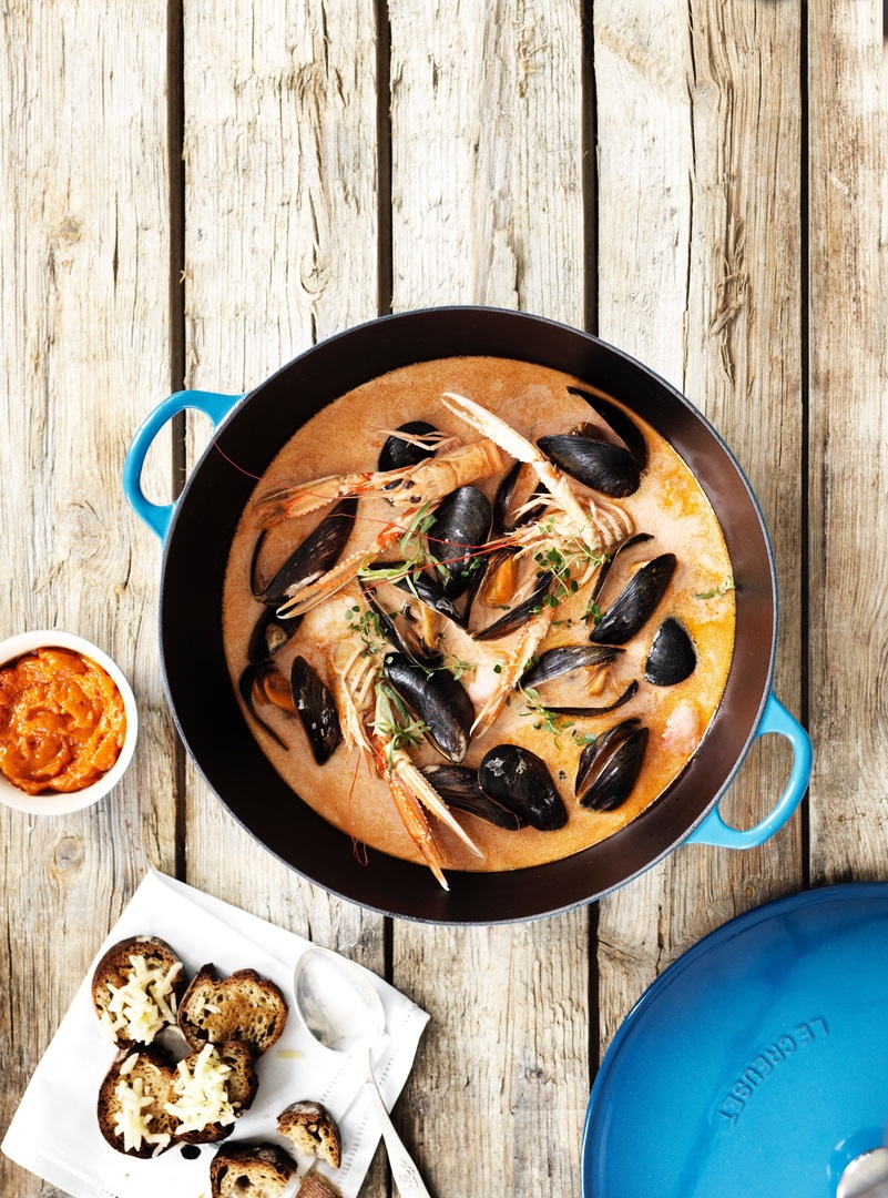 Le Creuset Stir-fry Marmite Classic Range 26cm - Caribbean Blue ...