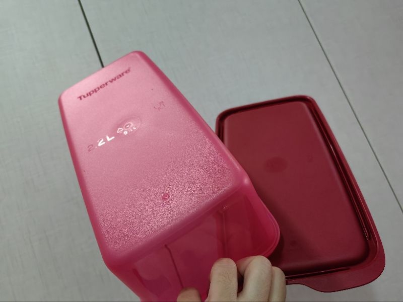 Tupperware Cool Stacker 2.2L OR 1.3L Red Cool Stacker Long Shape Food ...