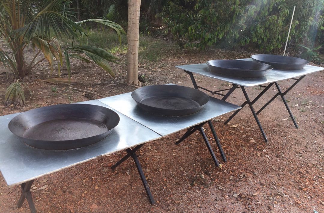 Big Cast Iron Plain Pan (Original) / Kuali Kawah Besi Hitam | Shopee ...