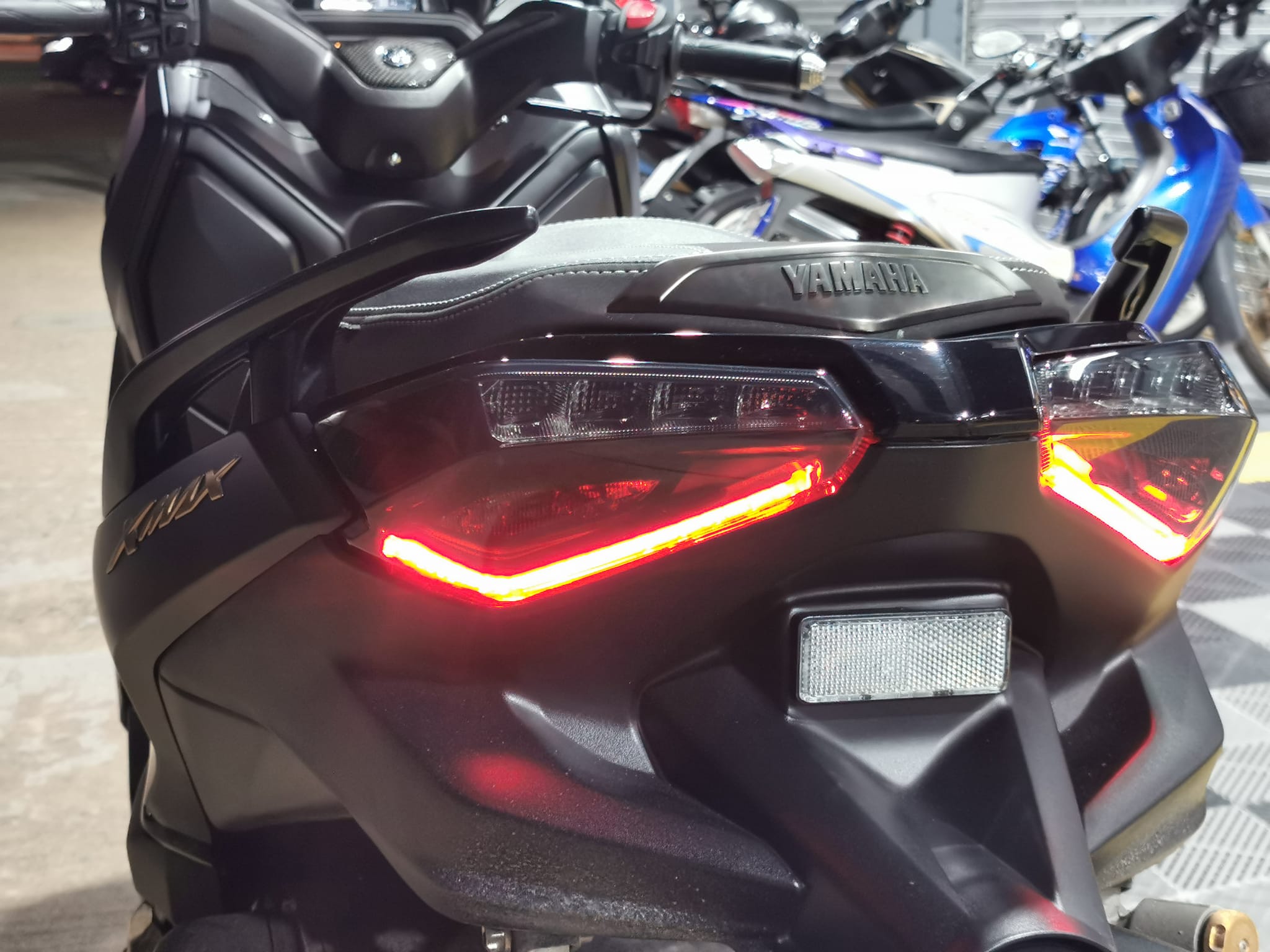 Xmax V2 Rear Lamp Cover Smoke,Clear Albino,Yamah Xmax250 2023 | Shopee ...