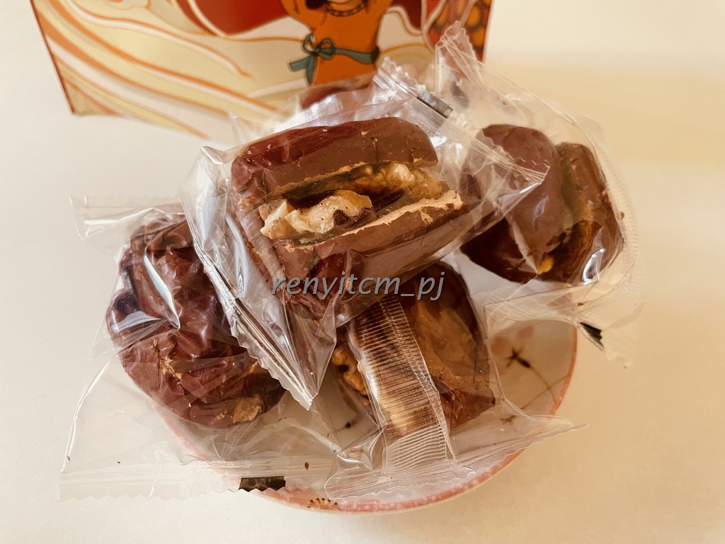 CNY 2025 Chinese New Year Gift Snacks Jumbo Red Dates stuffed Crispy ...