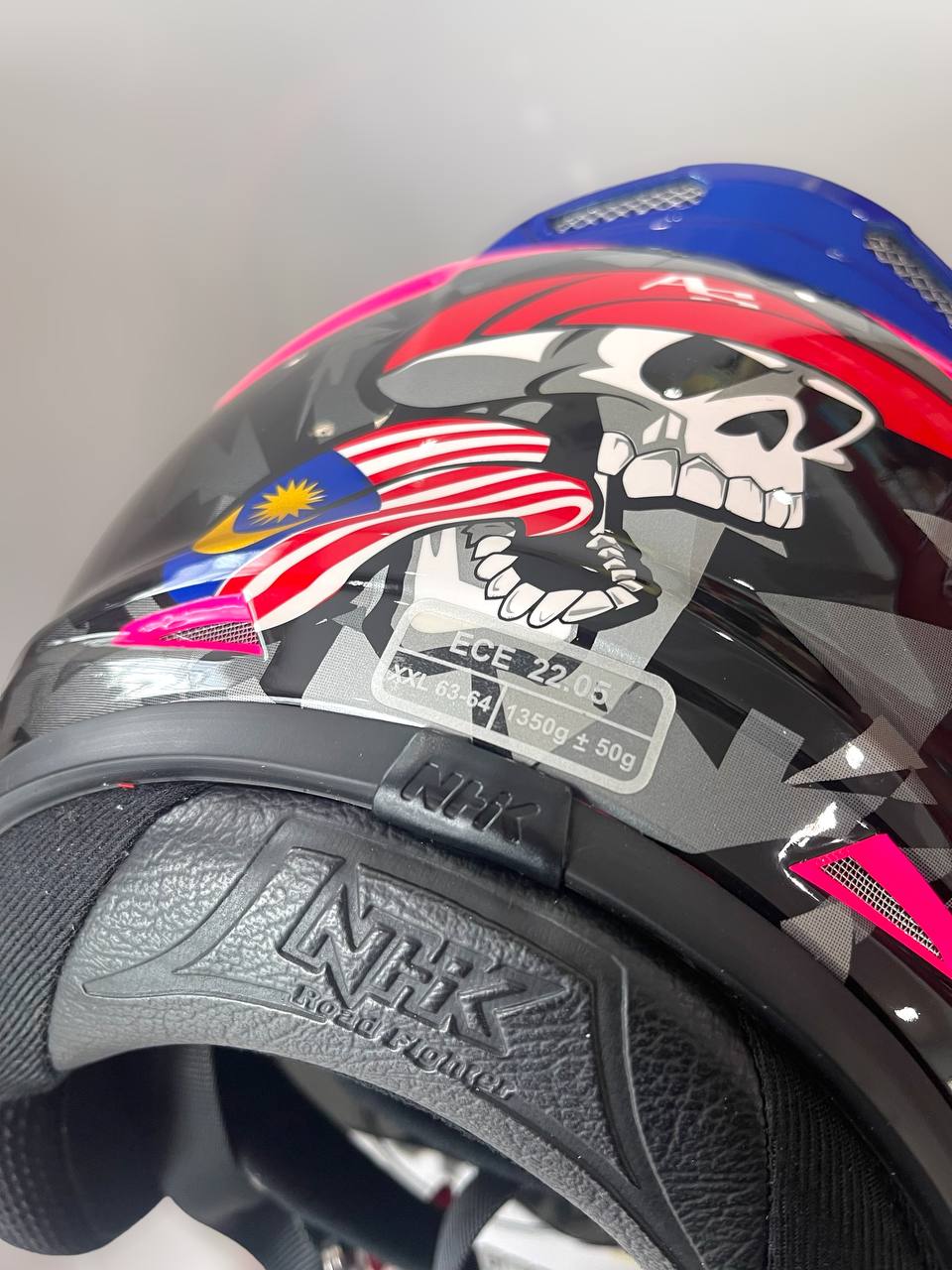 NHK HELMET R1 V2 AZLAN SHAH PINK FLO/BLUE XXL | Shopee Malaysia