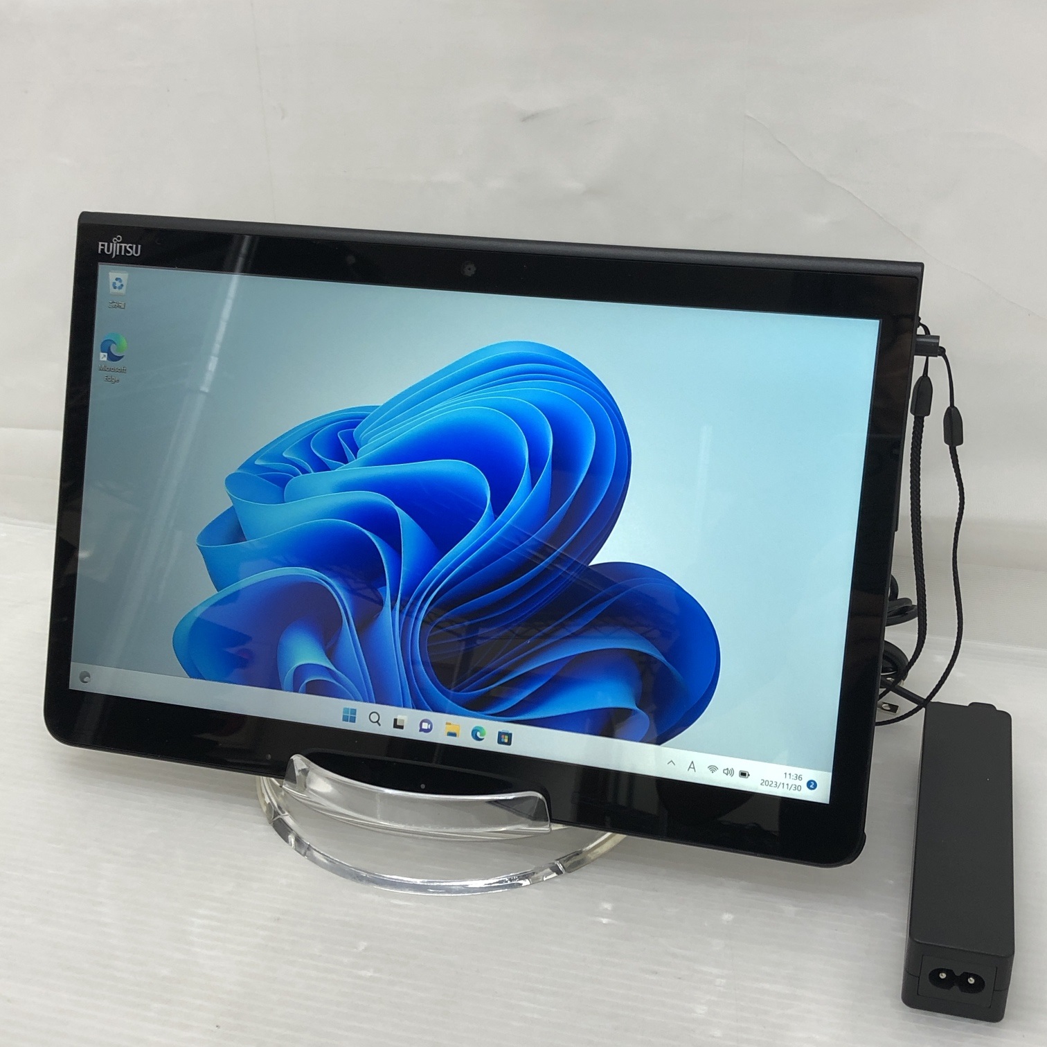 Fujitsu Tablet STYLISTIC Q737 i5 7GEN 8GB RAM WINDOWS 11 Tablet PC POS ...