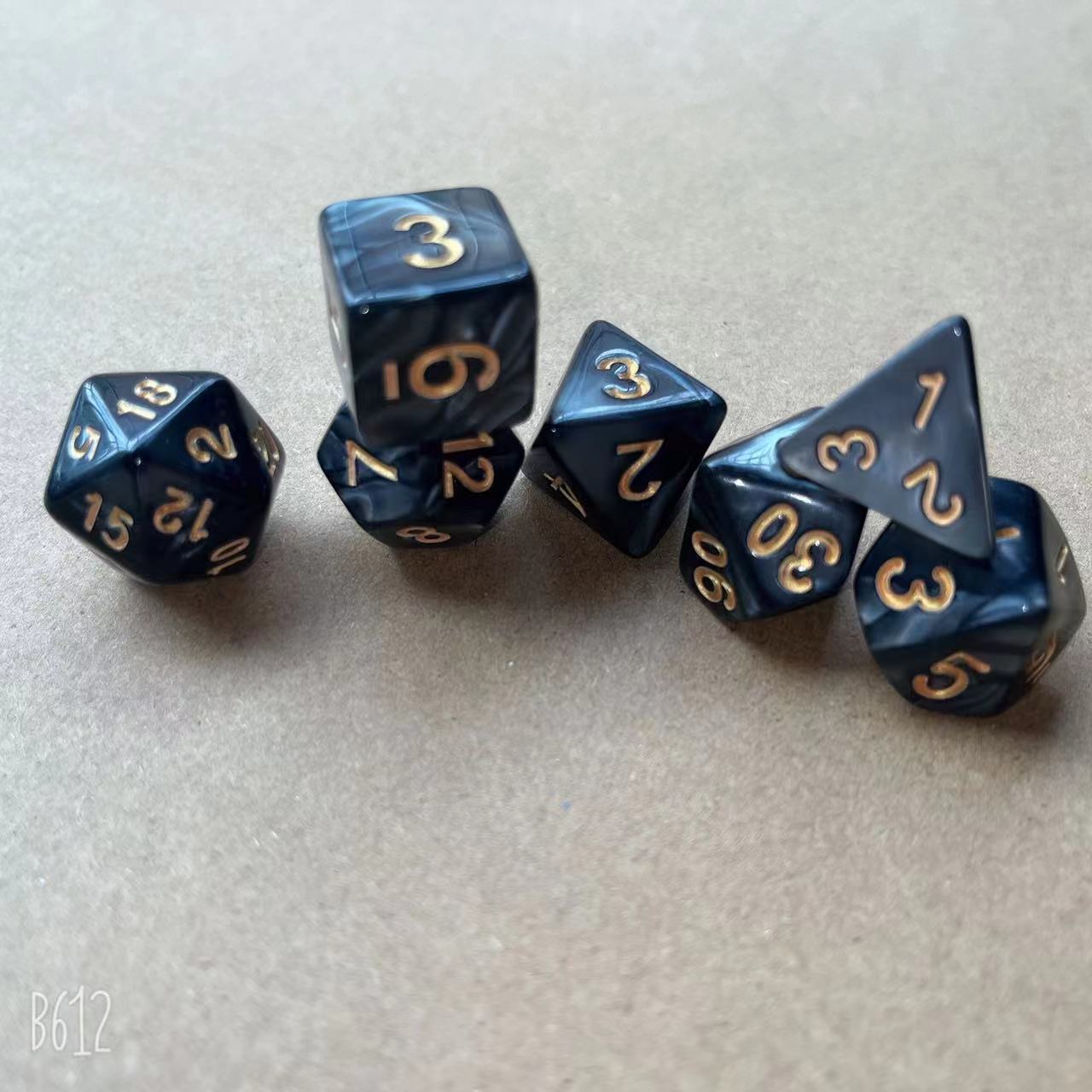 7pcs/set Game Dice Creative RPG Polyhedron D4 D6 D8 D10 D12 D20 Dice ...