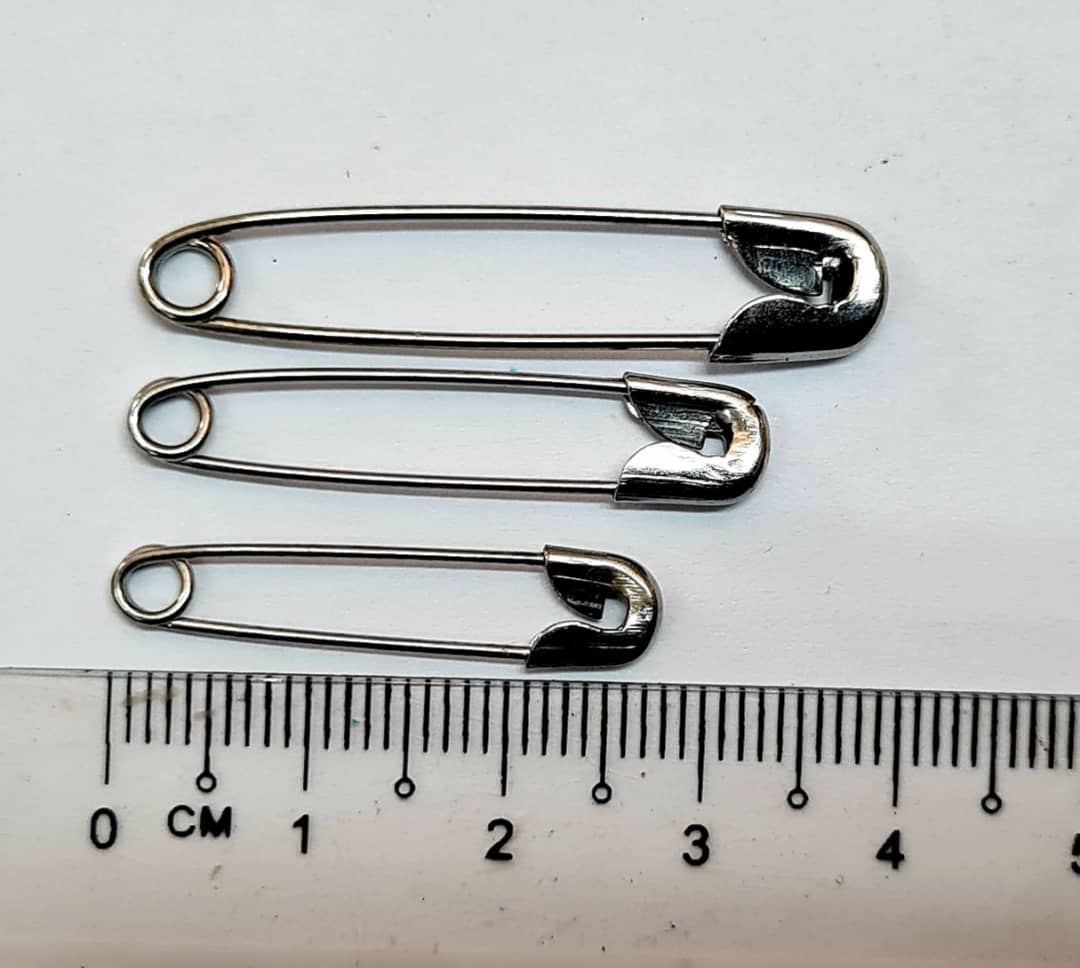 SAFETY PIN (12 PINS WITH 3 SIZES)) / SAFETY PIN (3 SAIZ) / PIN ...