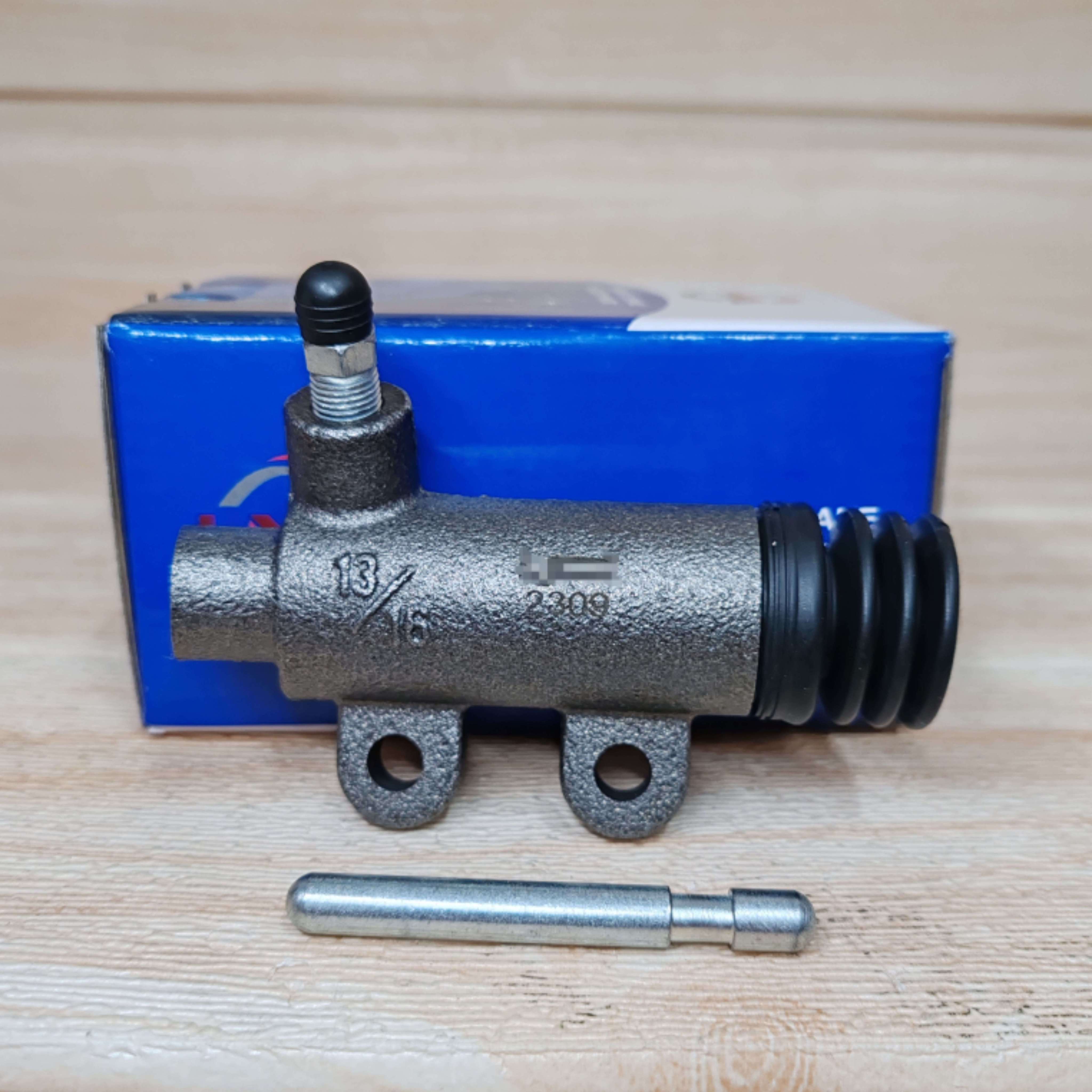 TOYOTA HILUX LN106, LN166 TOP CLUTCH MASTER CYLINDER / LOWER CLUTCH ...