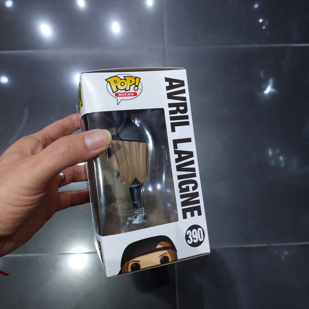 Funko Pop Avril Lavigne 390 SK8TER BOI edition collectible figurines ...