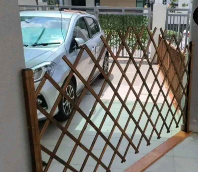Fence 200cm x 150cm Fir Wood Safety Expandable Pagar Portable ...