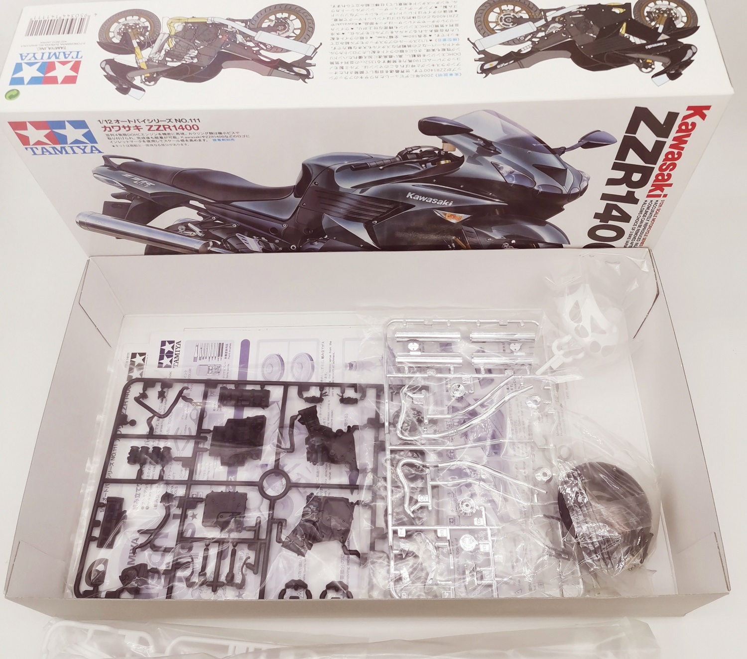 TAMIYA 14111 - Kawasaki ZZR1400 - 1/12 Scale Motorcycle Series No.111 ...
