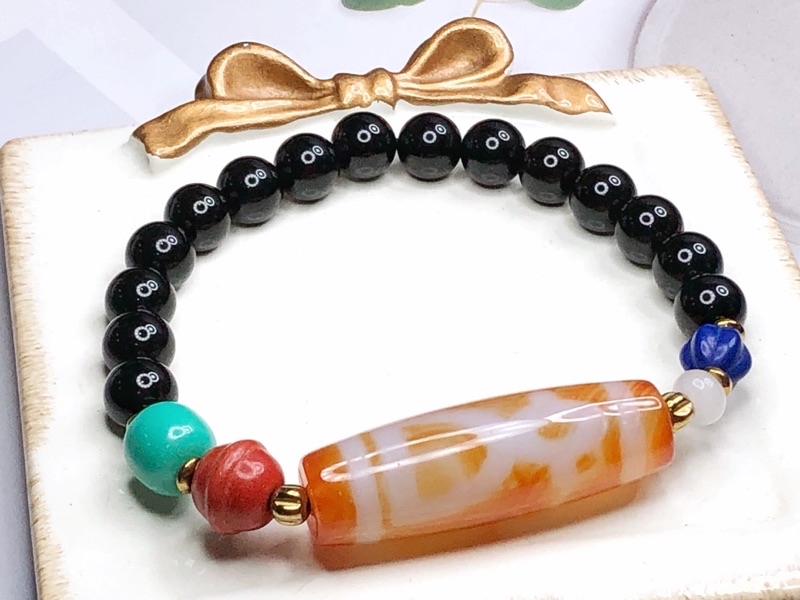 Tibetan Dzi Beads Carnelian Five God of Wealth Dzi Beads 藏传红玉髓五财神天珠 40 ...