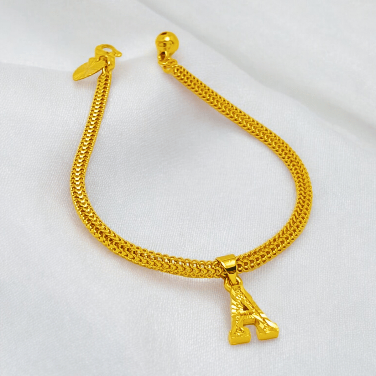 Bracelet Rantai Tangan Perempuan Gantung Loket Huruf Emas Bangkok 916 ...