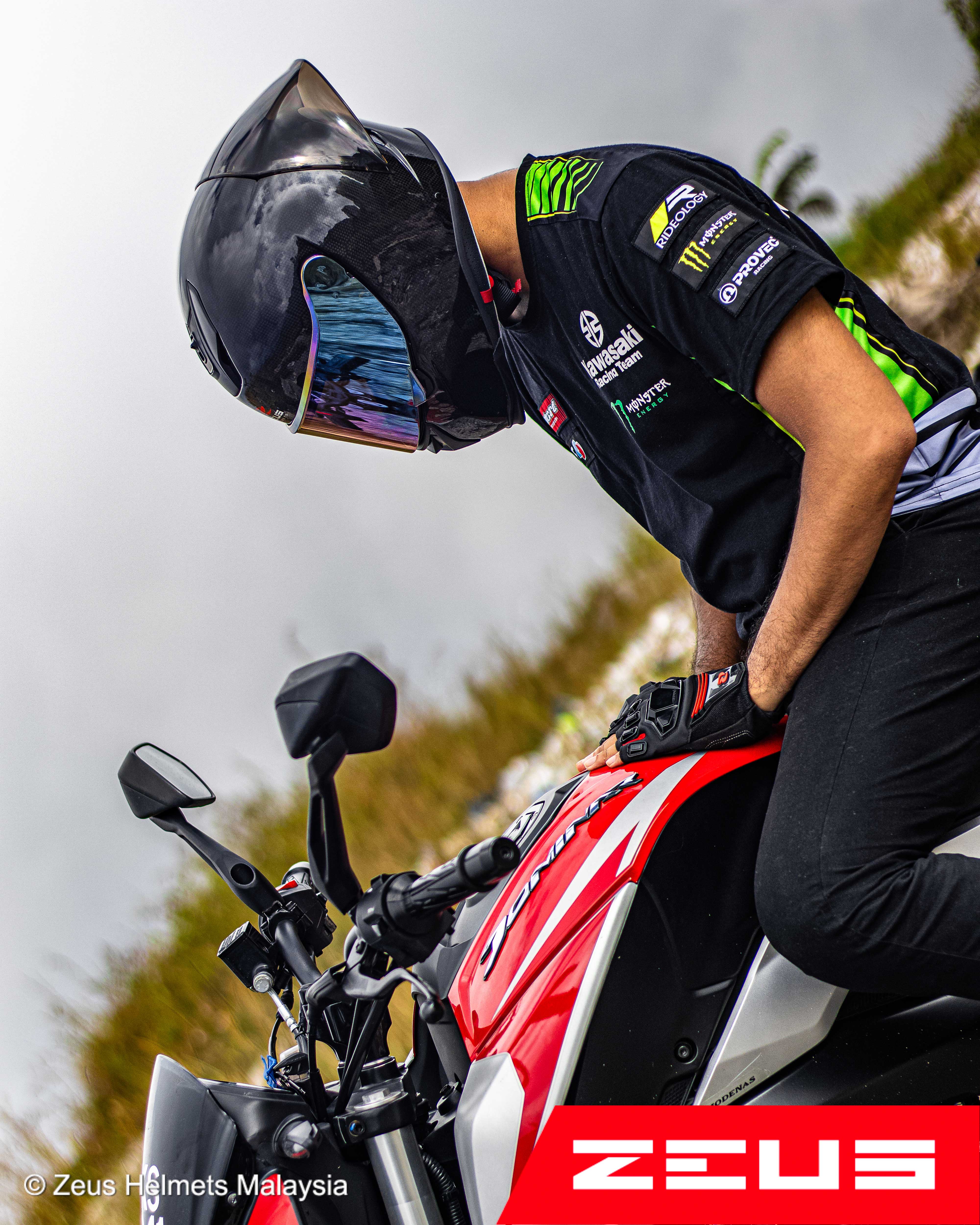 ZEUS HELMETS ZS-1900 FULL FACE HELMETS 2024 (COMES WITH SPOILER) | Shopee Malaysia