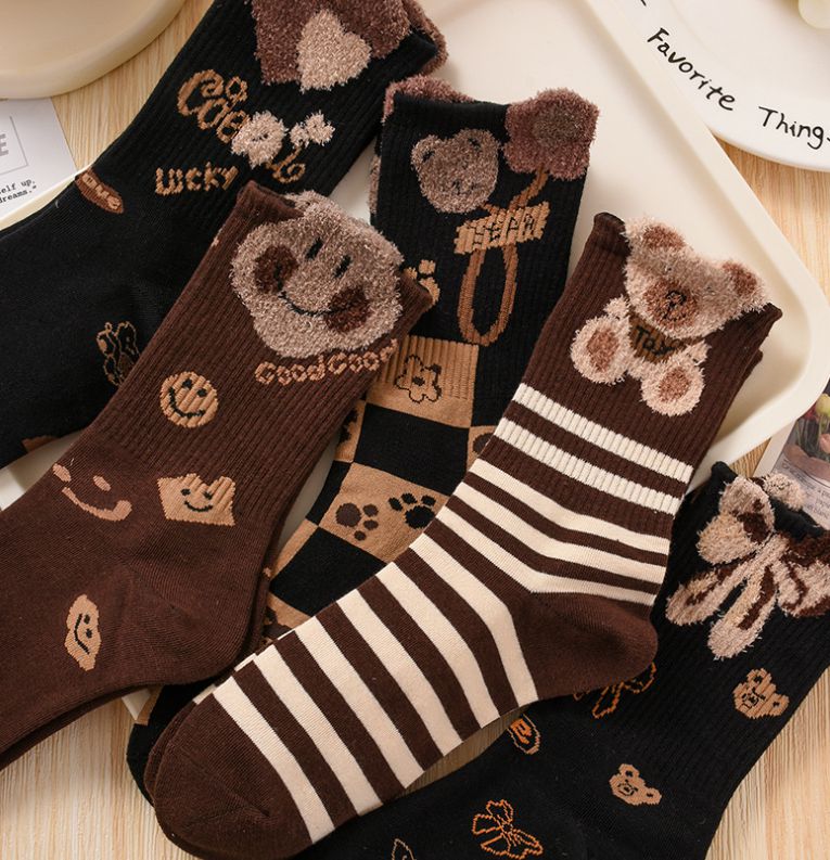 Mrs.socks Bear Corak Ins Cute Sock Crew Socks Women Stokin Panjang ...