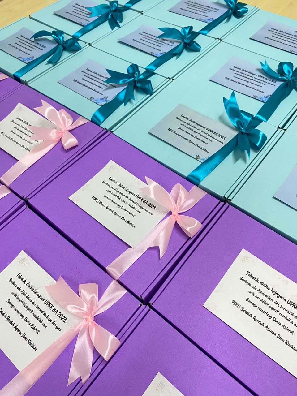 GIFT SET AL QURAN A5 SIZE (HARDCOVER) (Hadiah Harijadi/ Hantaran ...