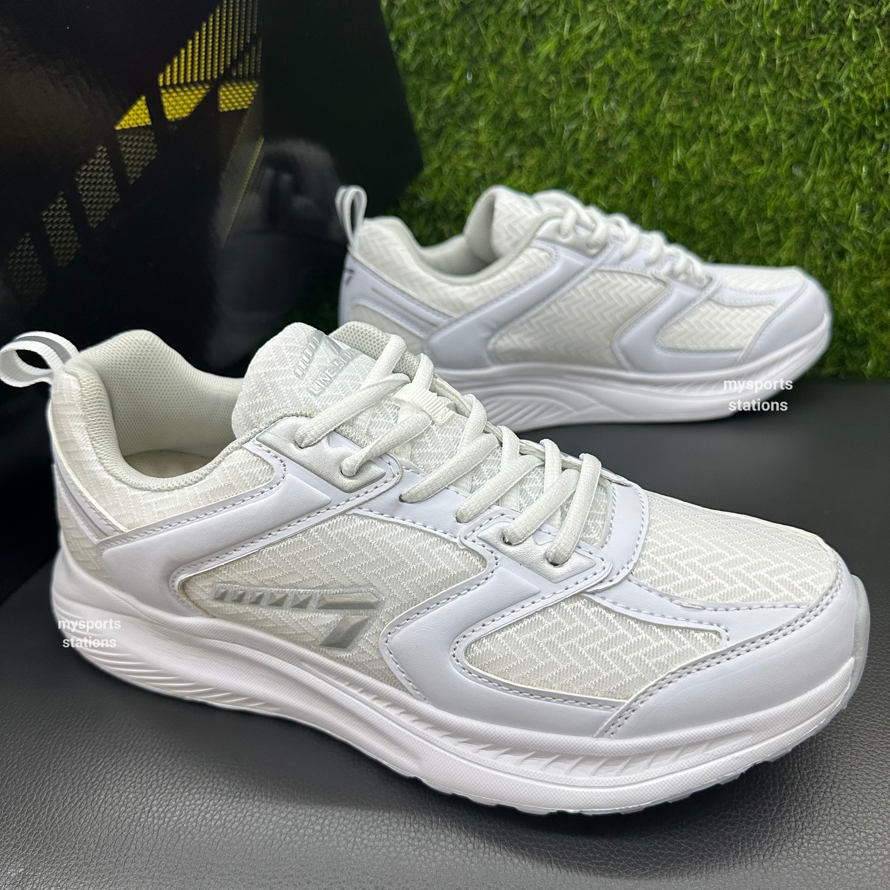 LINE SEVEN | LINE 7 S-2729 Mens White Shoes | Black Shoes | Running ...
