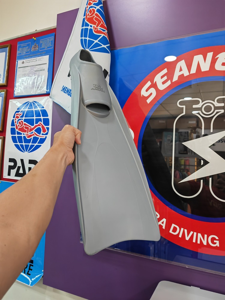 AROPEC F-JS23A Scuba Diving Fins Full Foot Rubber Fins Flippers not ...
