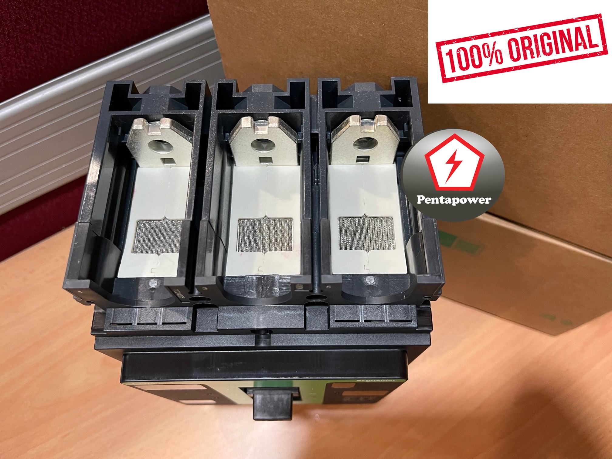 SCHNEIDER C40N32D400 MCCB ComPacT NSX400N, 50kA at 415VAC, MicroLogic 2.3 trip unit 400AMP , 3 ...