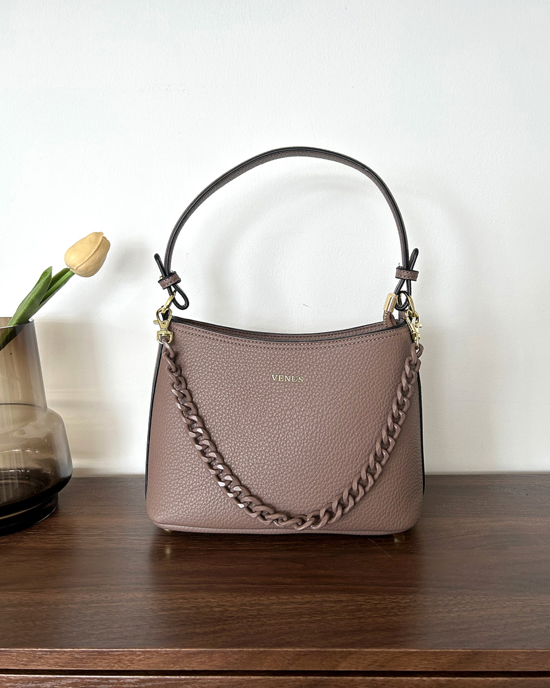 VENUS [Leah Chain Hobo] | Shopee Malaysia