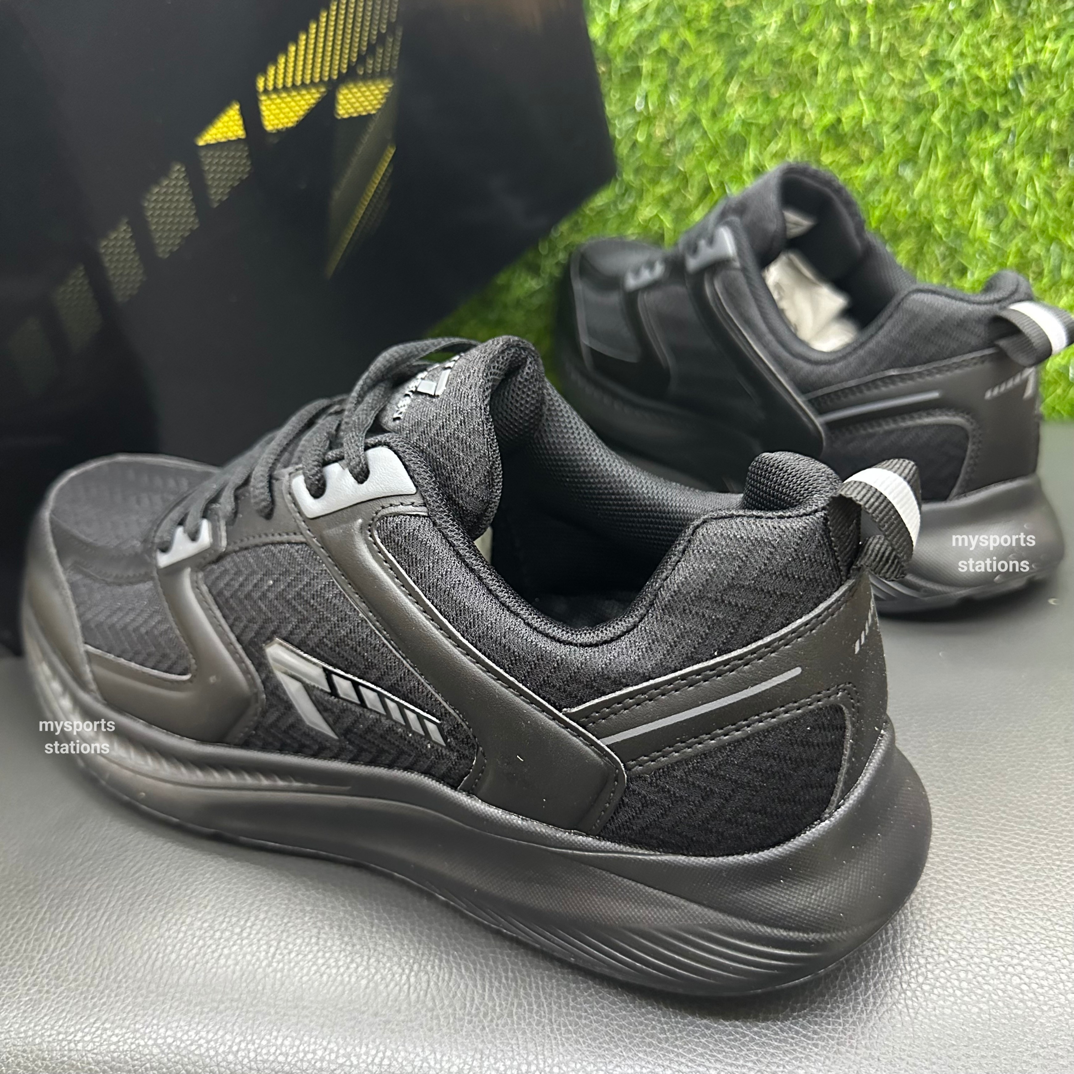 LINE SEVEN | LINE 7 S-2729 Mens White Shoes | Black Shoes | Running ...